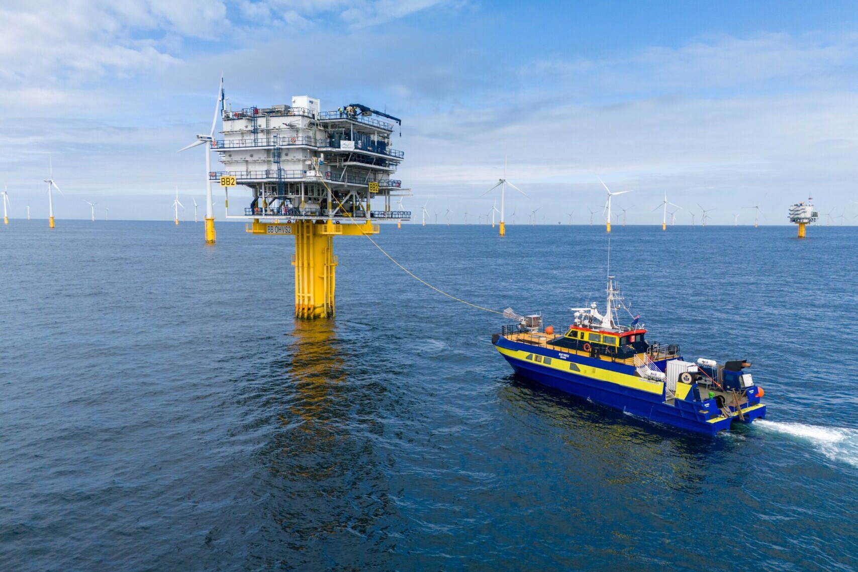 Watch: World-first wind turbine tech is an EV charging station for boats