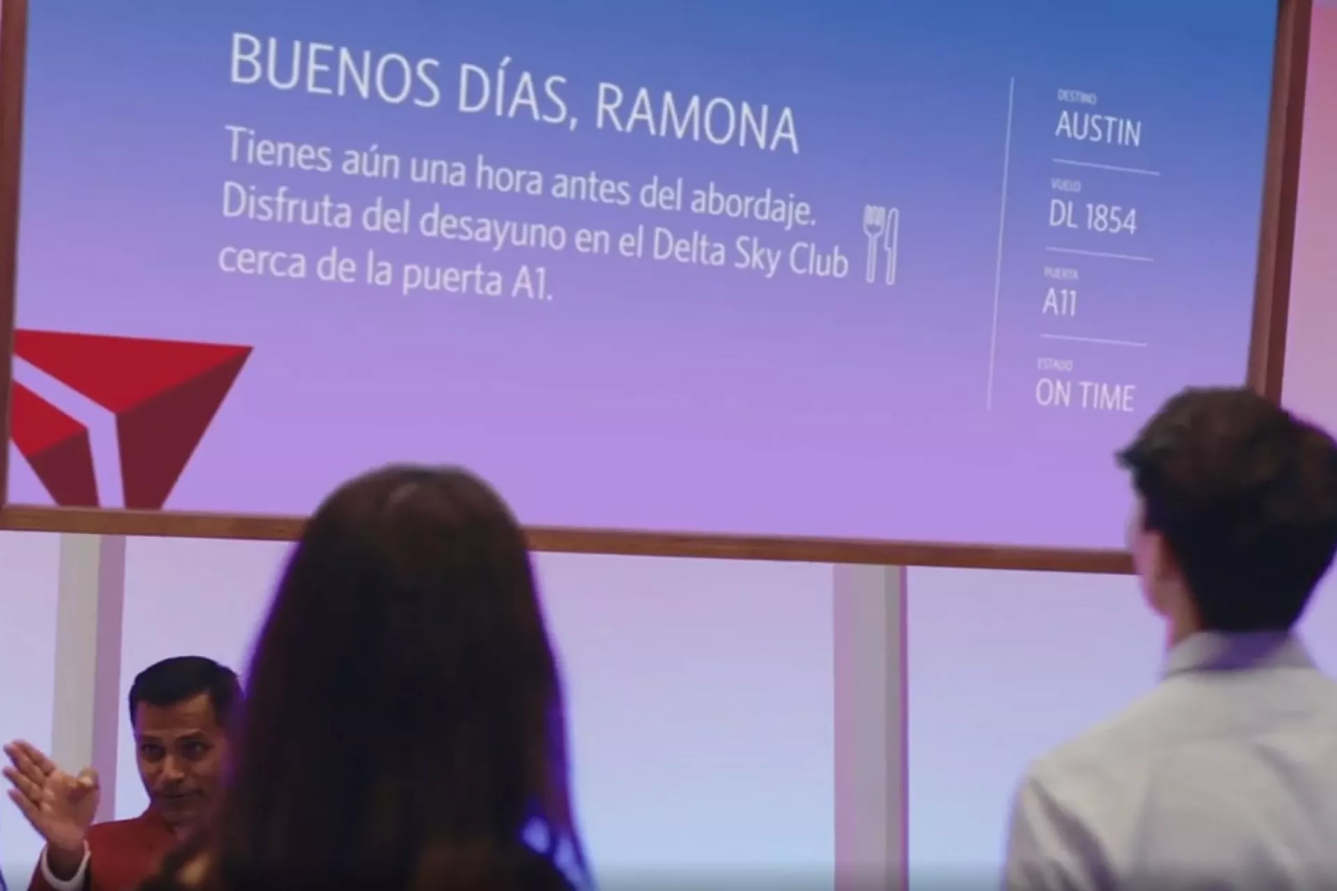 Same screen, different message: Delta trials Parallel Reality display