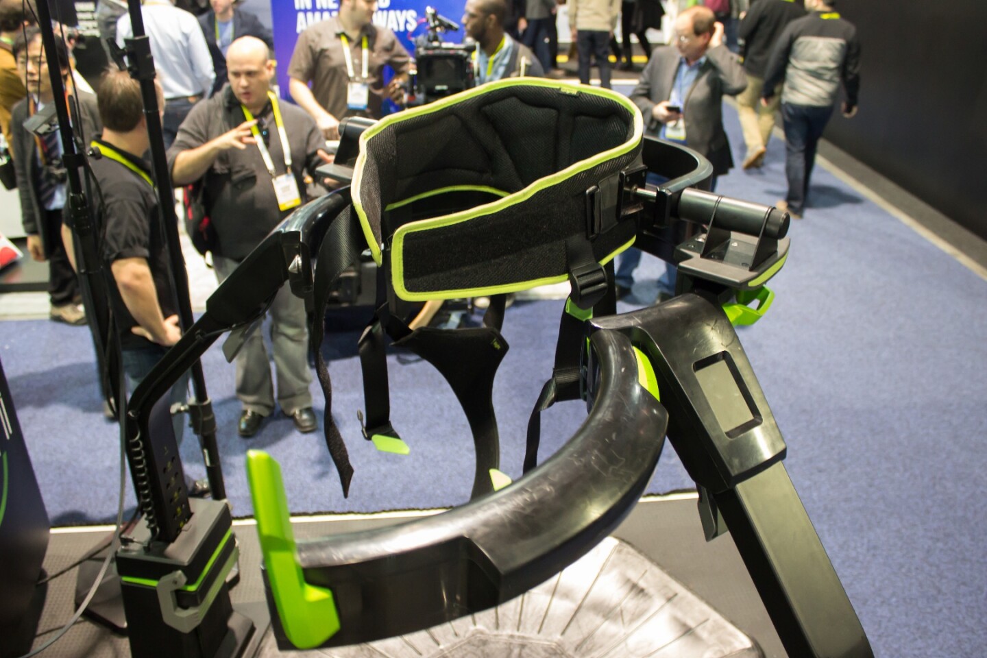 Virtuix Omni: VR treadmills not yet living up to the promise (hands-on)