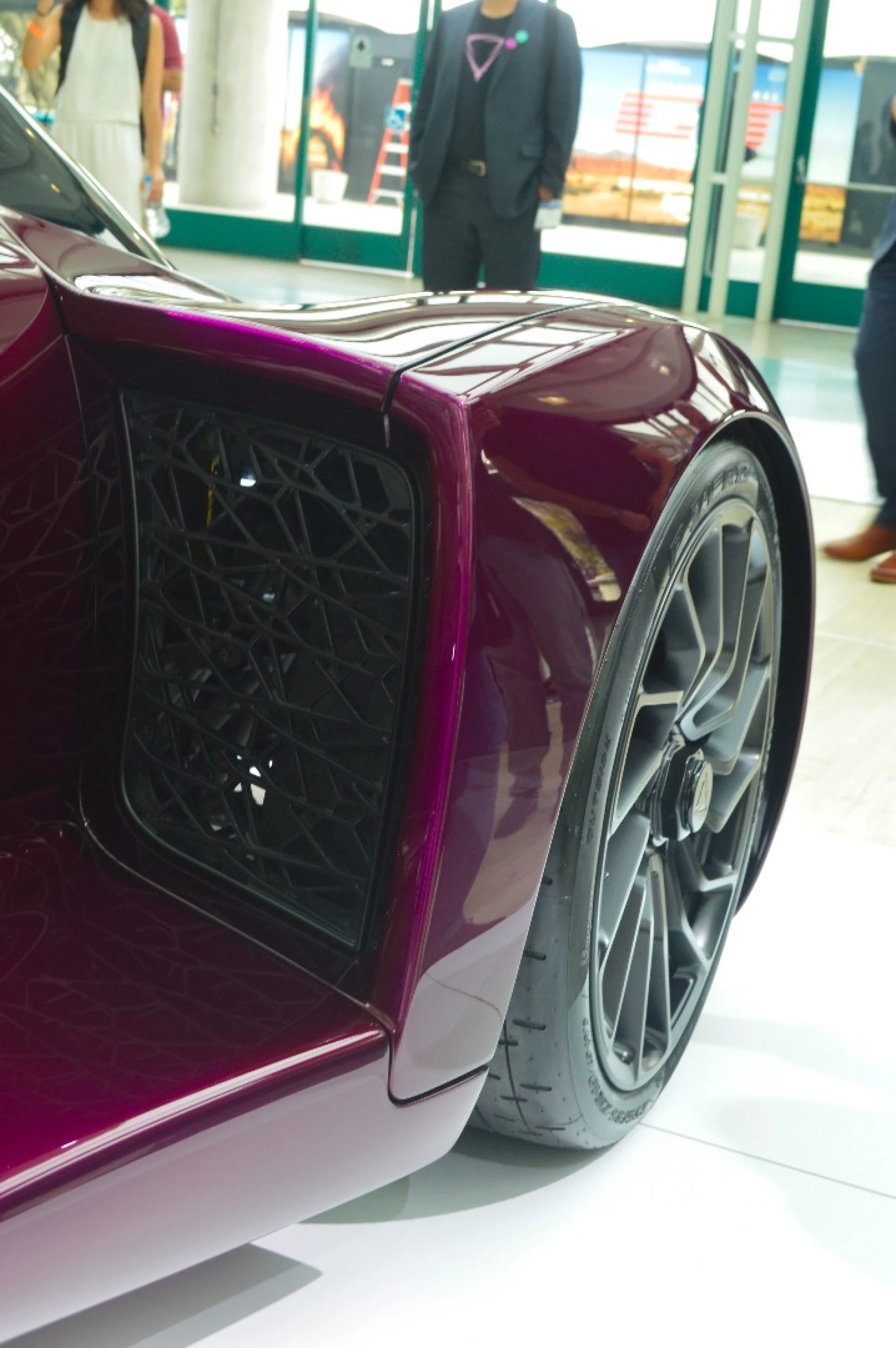 Divergent 3D slices forward with automotive 3D printing