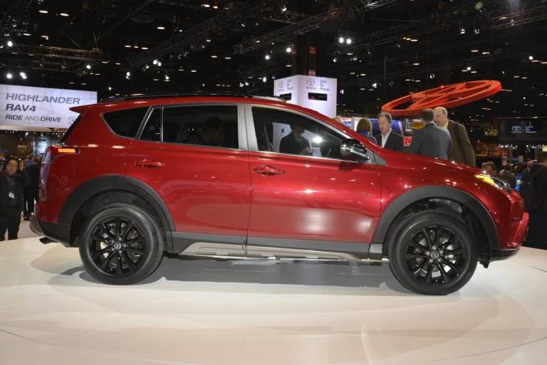 Toyota makes the 2018 RAV4 more adventurous