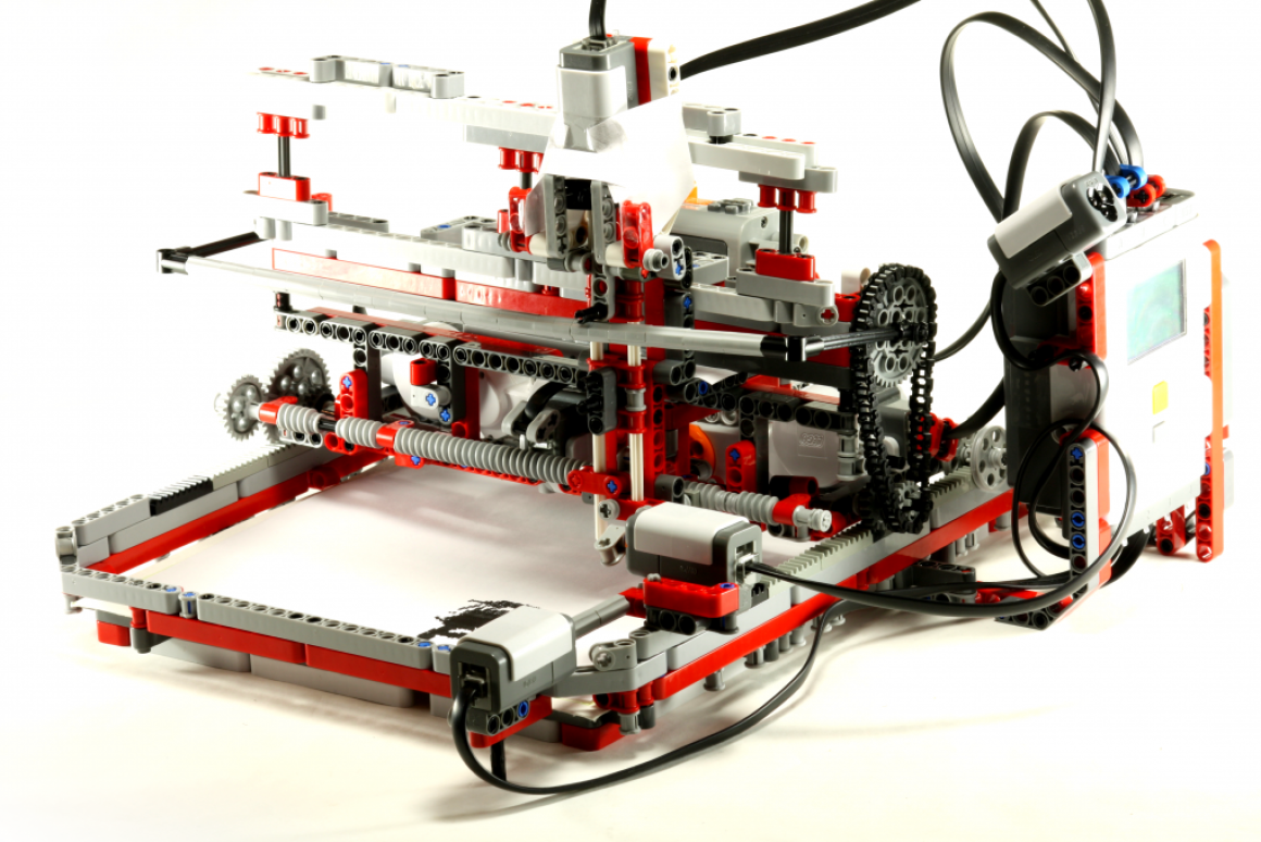 14 year-old designs functioning Lego printer