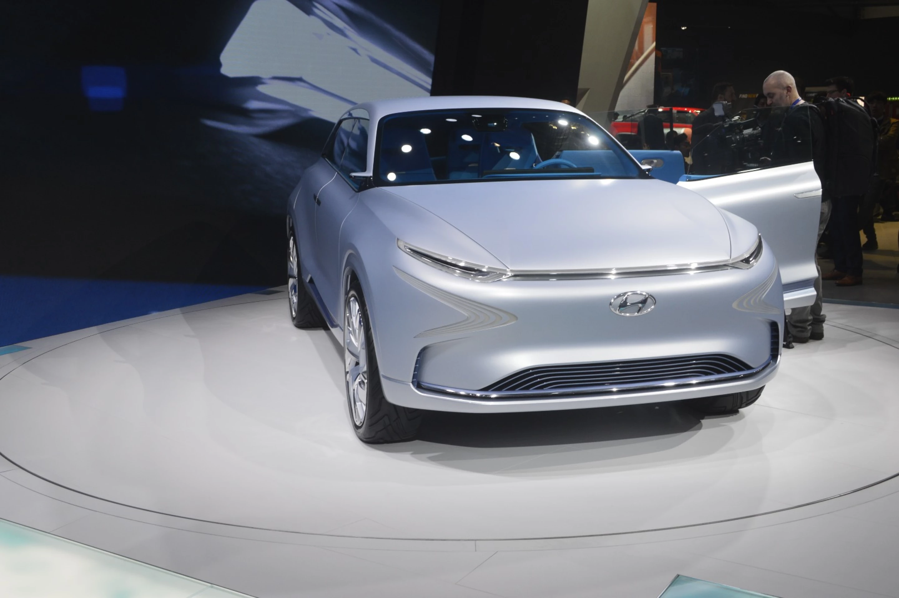 Hyundai drops next-gen fuel cell concept in Geneva
