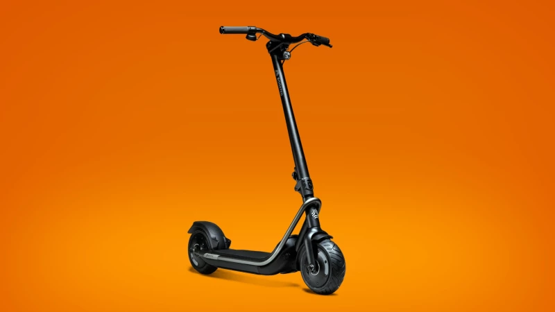 A quick spin on Boosted's new Rev electric scooter