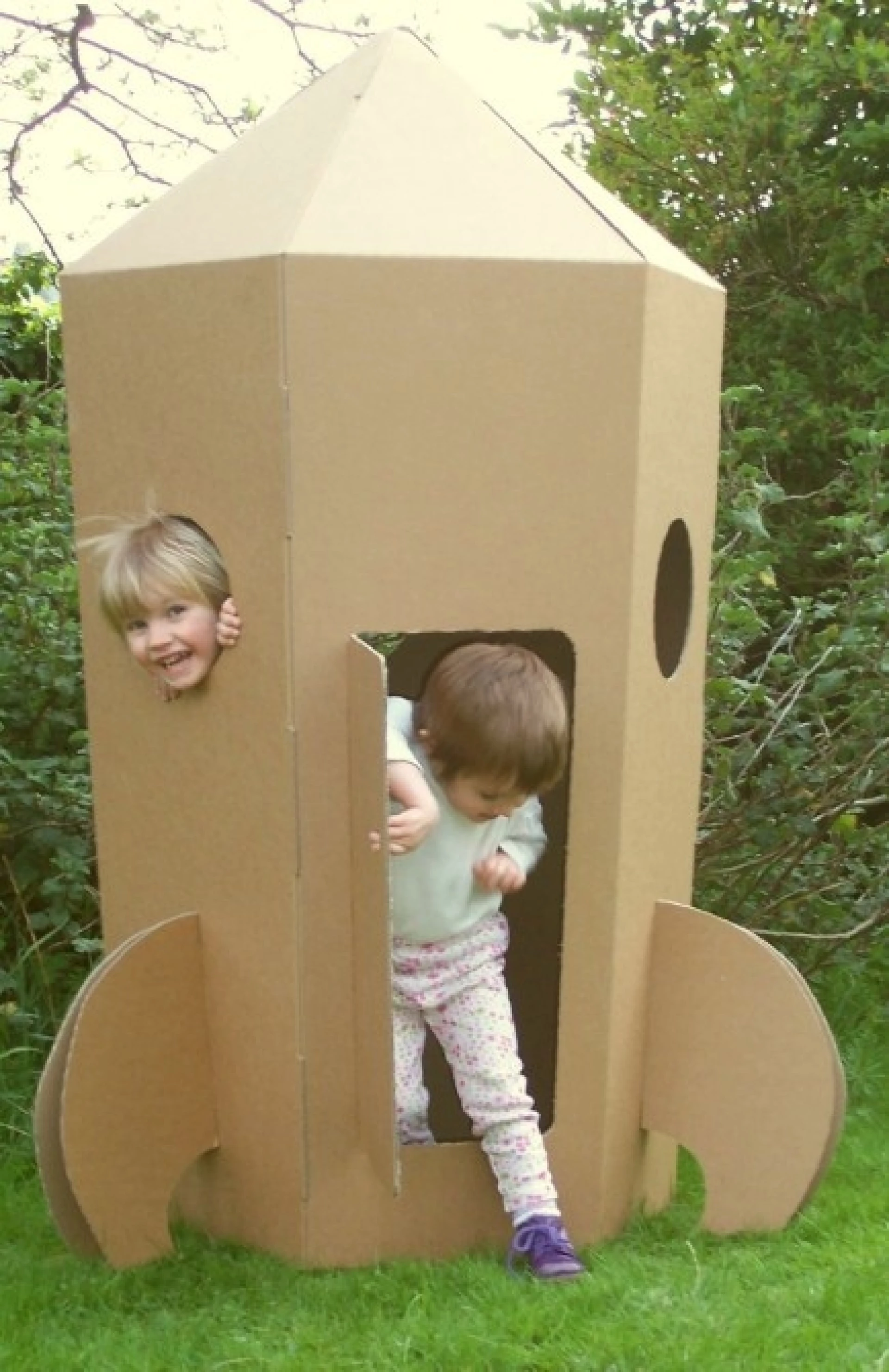 Paperpod’s cardboard play-house: recyclable and reusable