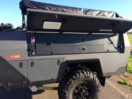 Terra Trek's ultra-stout trailer eats up the outback and pops to life ...