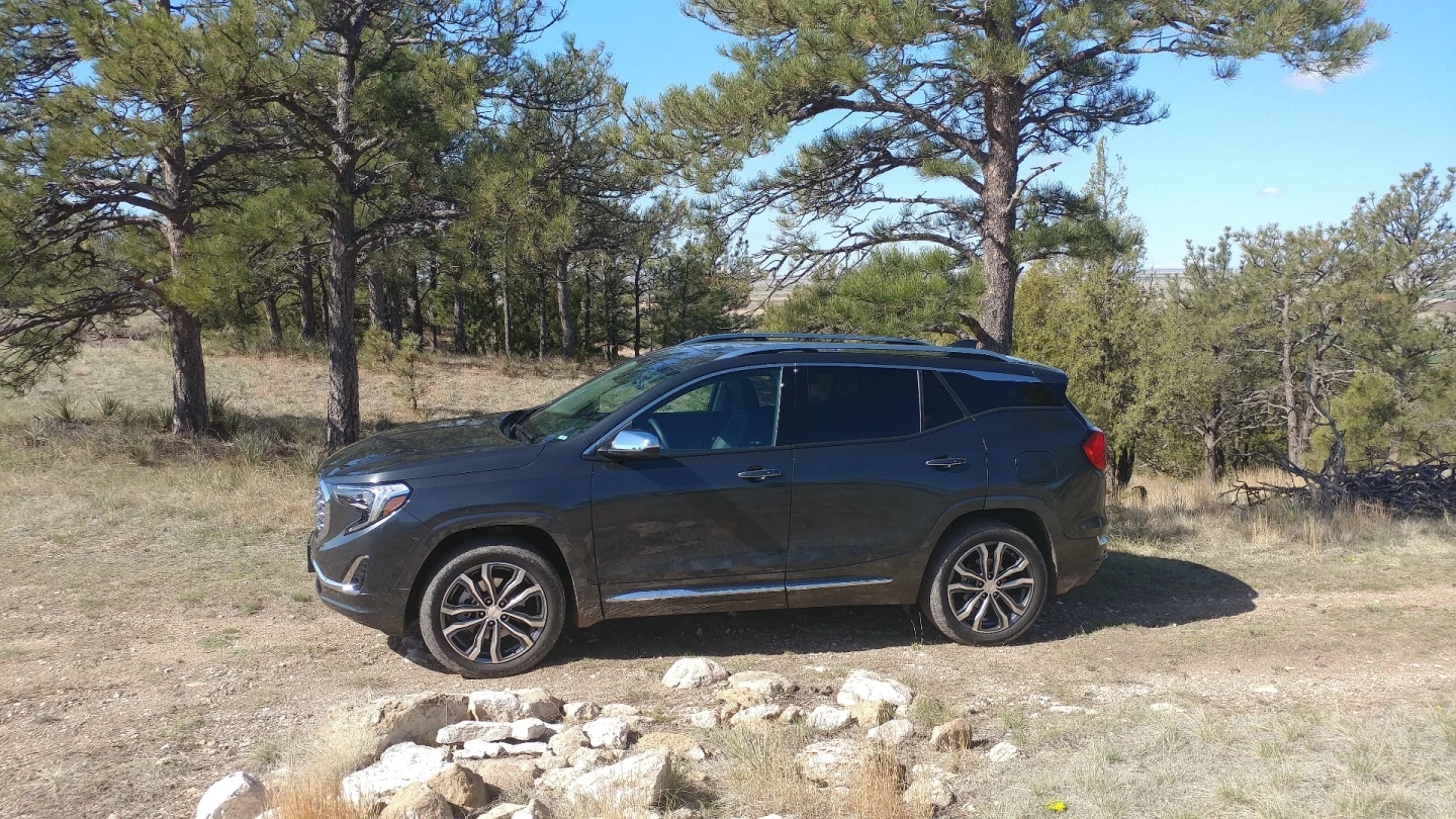 Review: 2018 GMC Terrain is pretty ... and pretty great, too