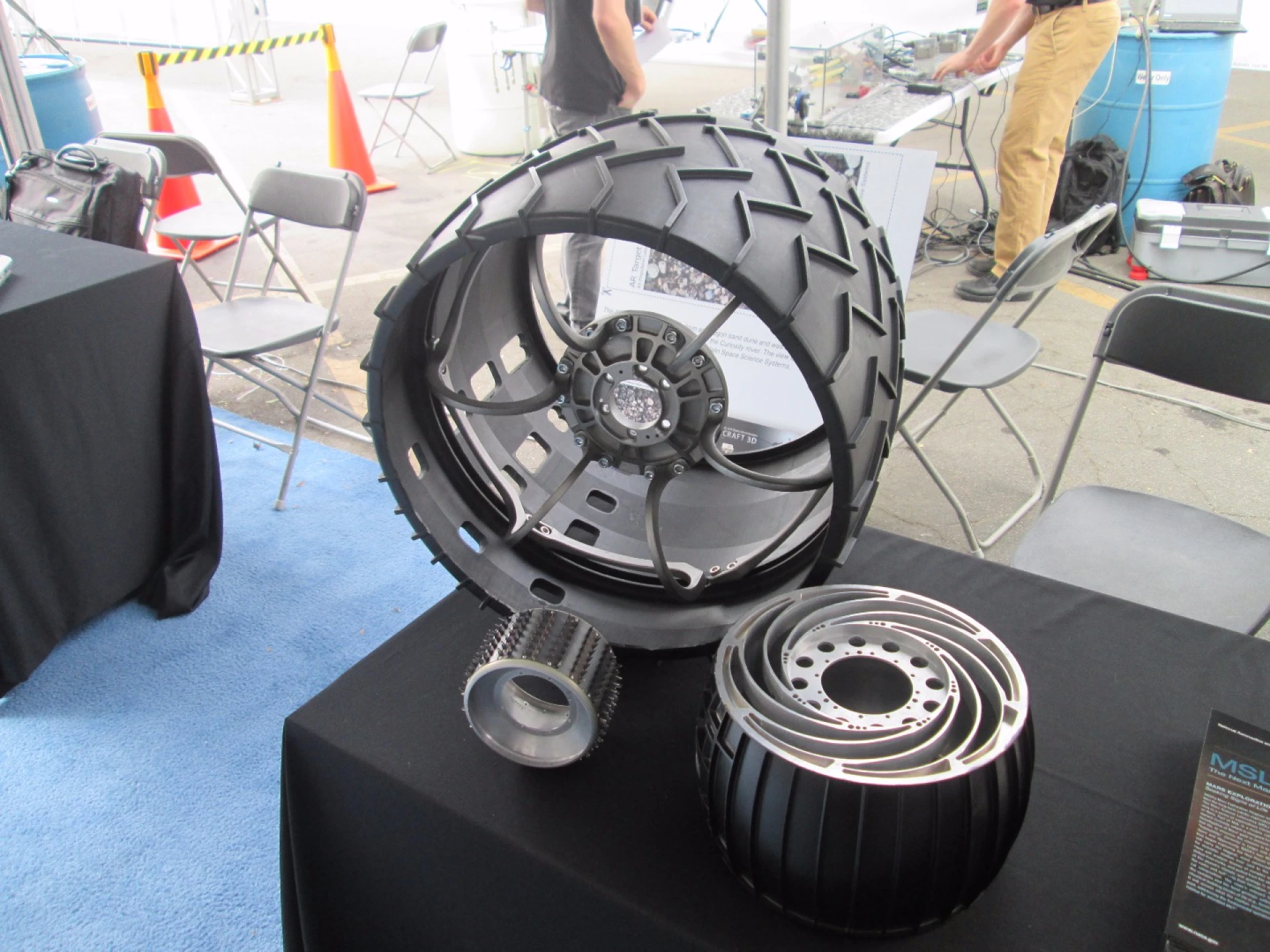 Curiosity's wheels are breaking down as the mileage adds up