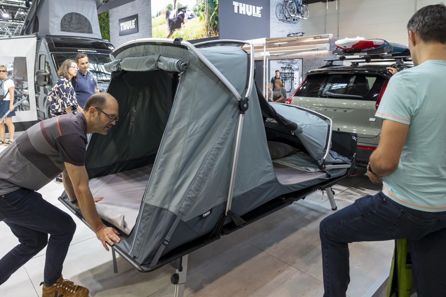 Thule Outset detachable hitch tent drops rooftop car camping to ground
