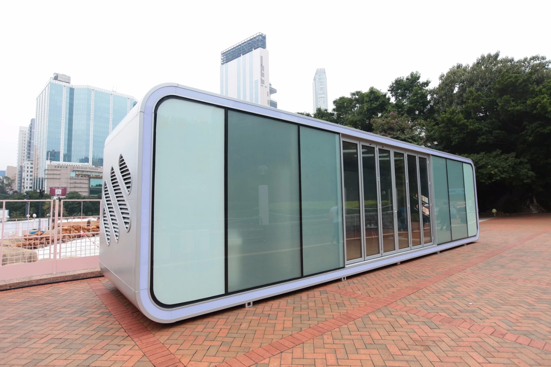 Alpod mobile home shows its metal