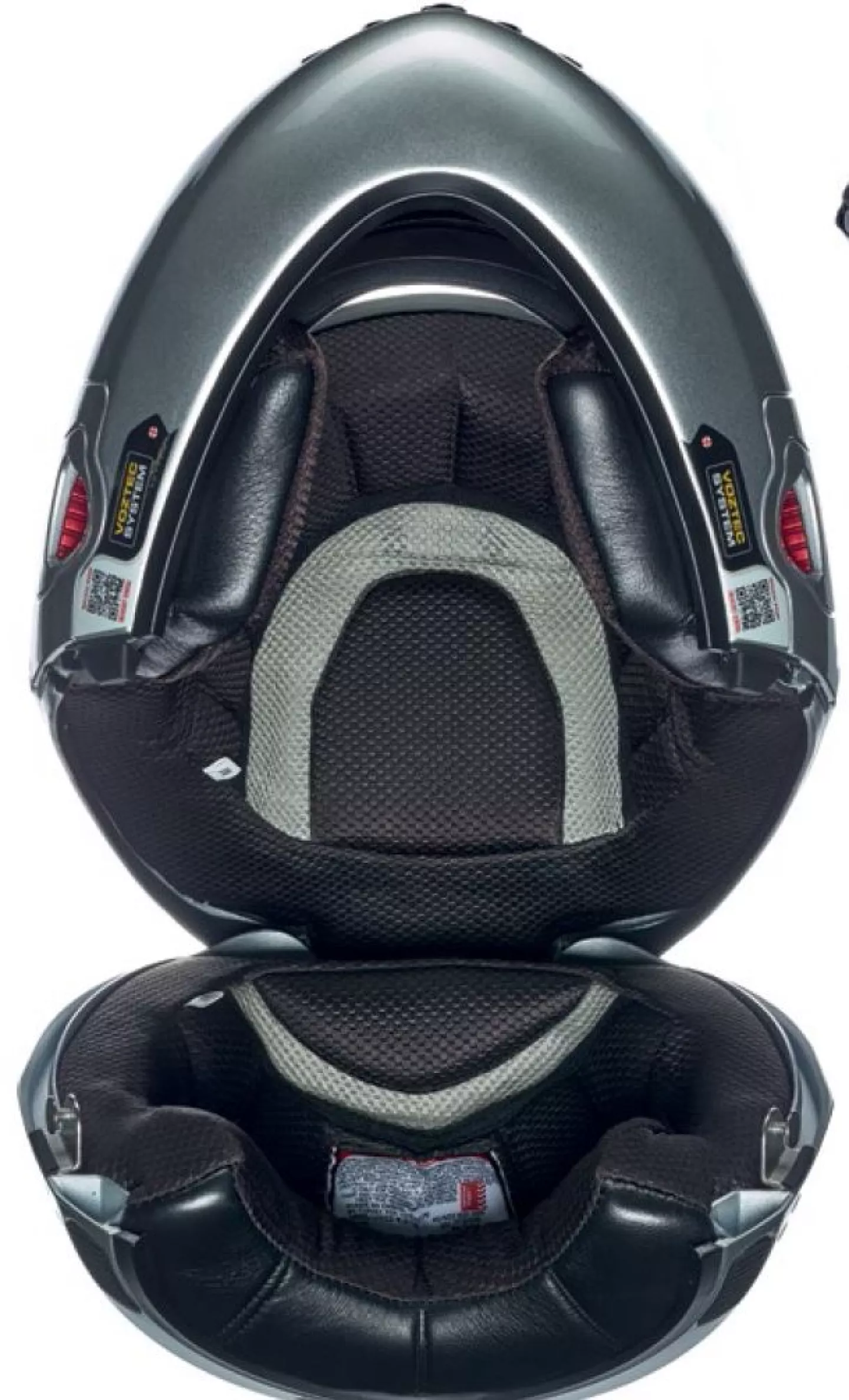Vozz Helmets’ rear-loading RS 1.0 does away with the chinstrap