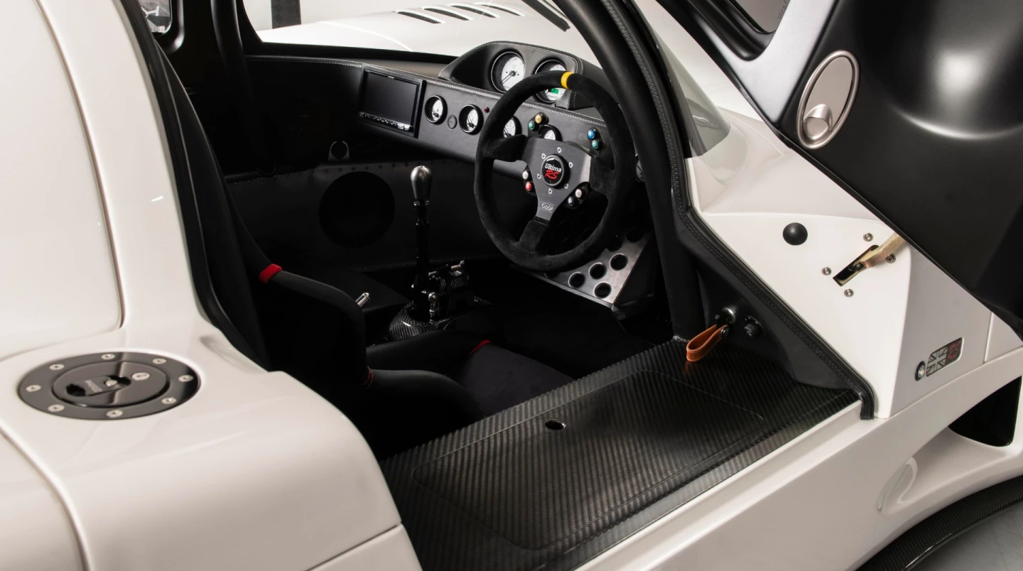 The new Ultima RS hypercar: 1200 horsepower and 250 mph for drivers on ...