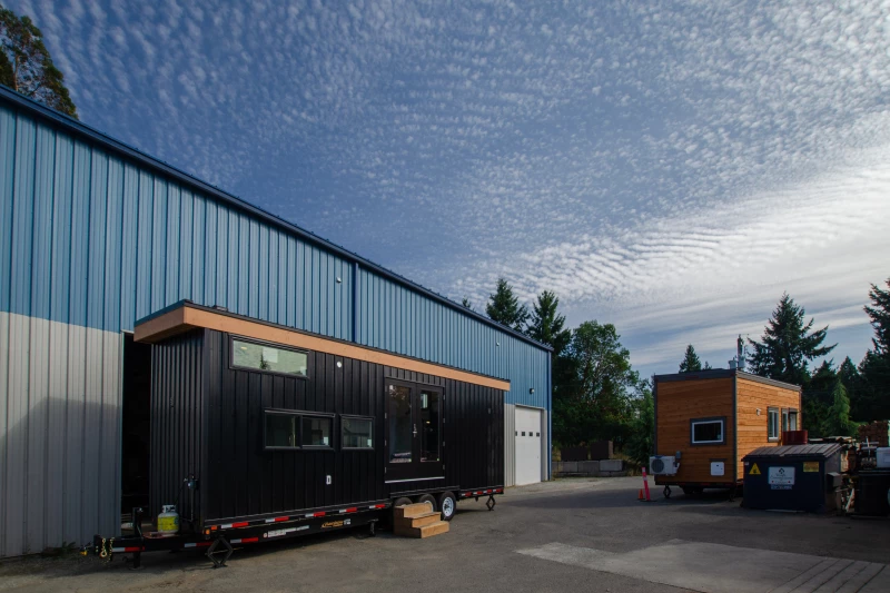 Raven tiny house keeps the power on, wherever it takes flight