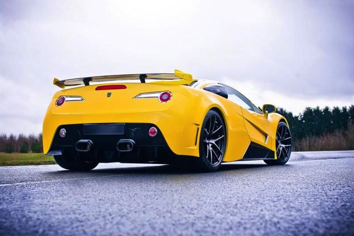 Arash debuts the 550-hp AF8