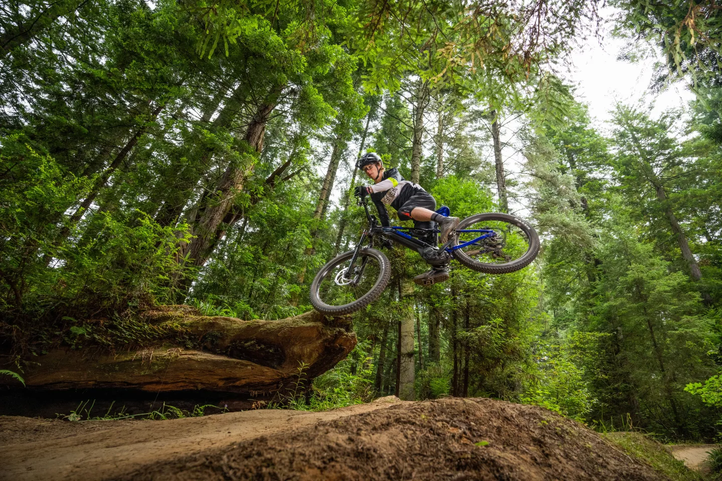 Yamaha hits the dirt with two full-suspension electric mountain bikes