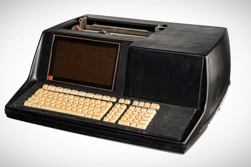 World's first microcomputer is up for auction right now