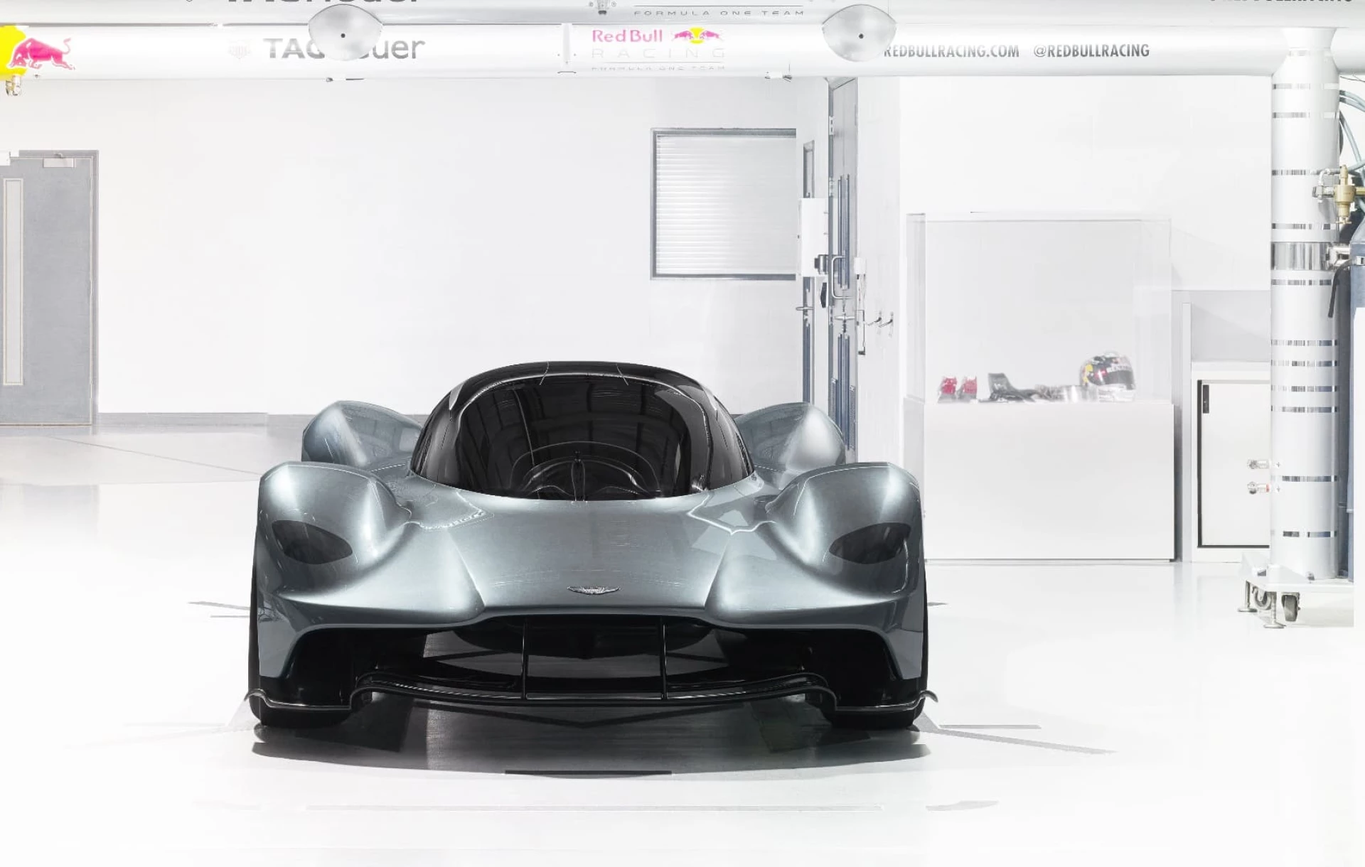 Clearer picture of Aston Martin AM-RB 001 specs emerges