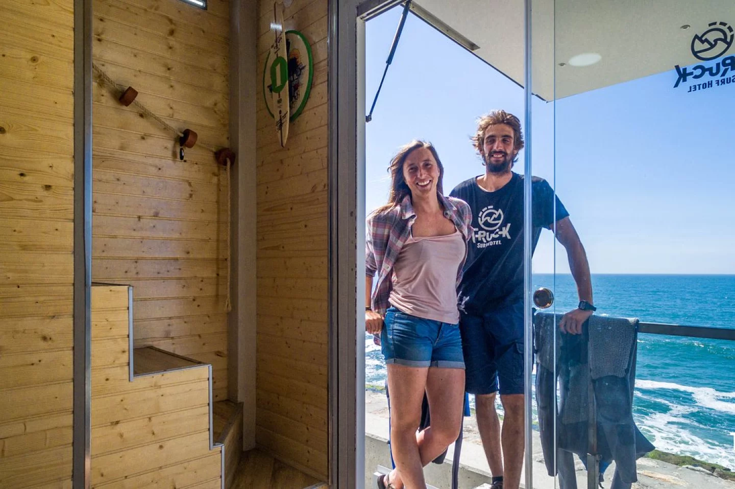 Double-decker motorhome hotel chases surf and sleeps you next to the beach