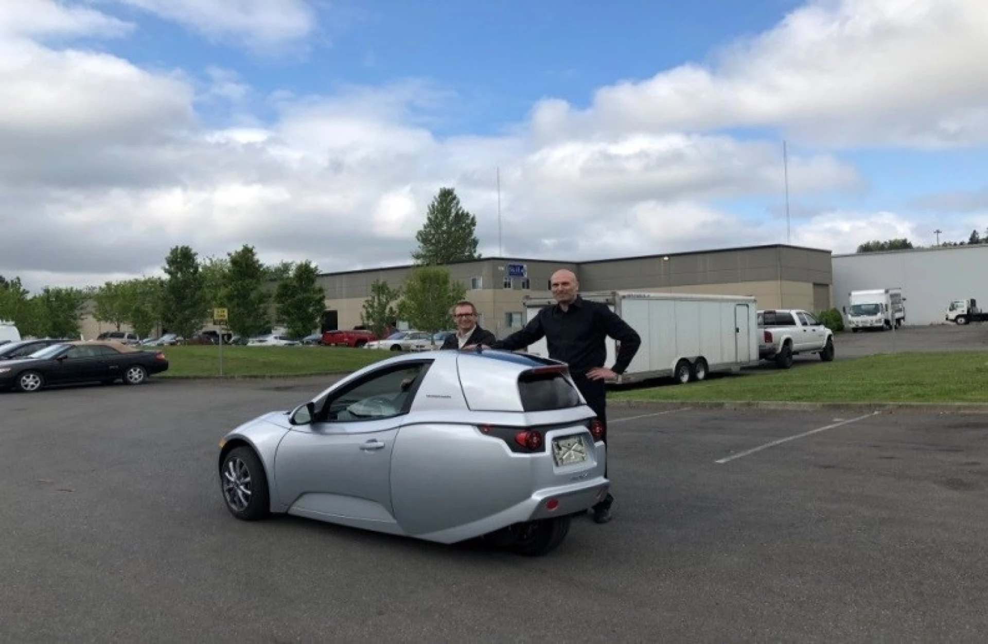 Solo EV delivered to first US customer