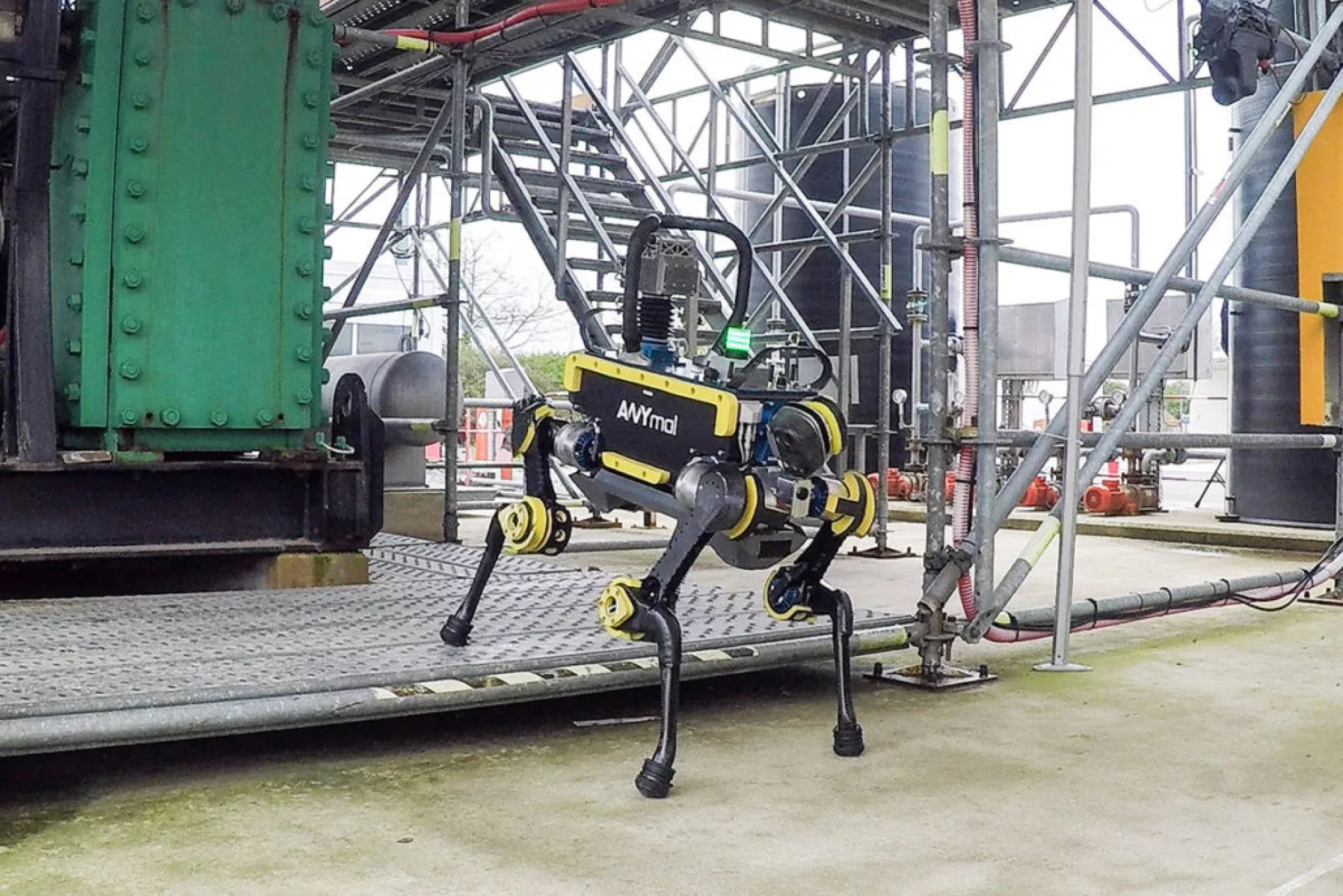 Anymal quadruped robot can now use an elevator
