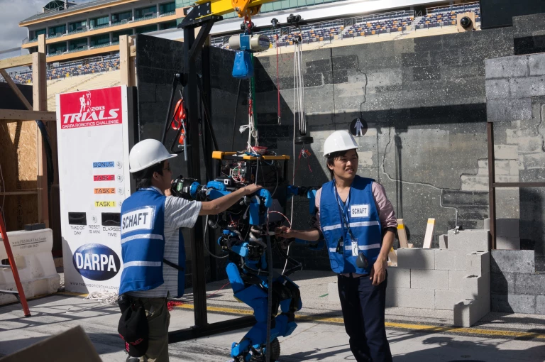Google’s Schaft robot takes top spot at DARPA Robotics Challenge