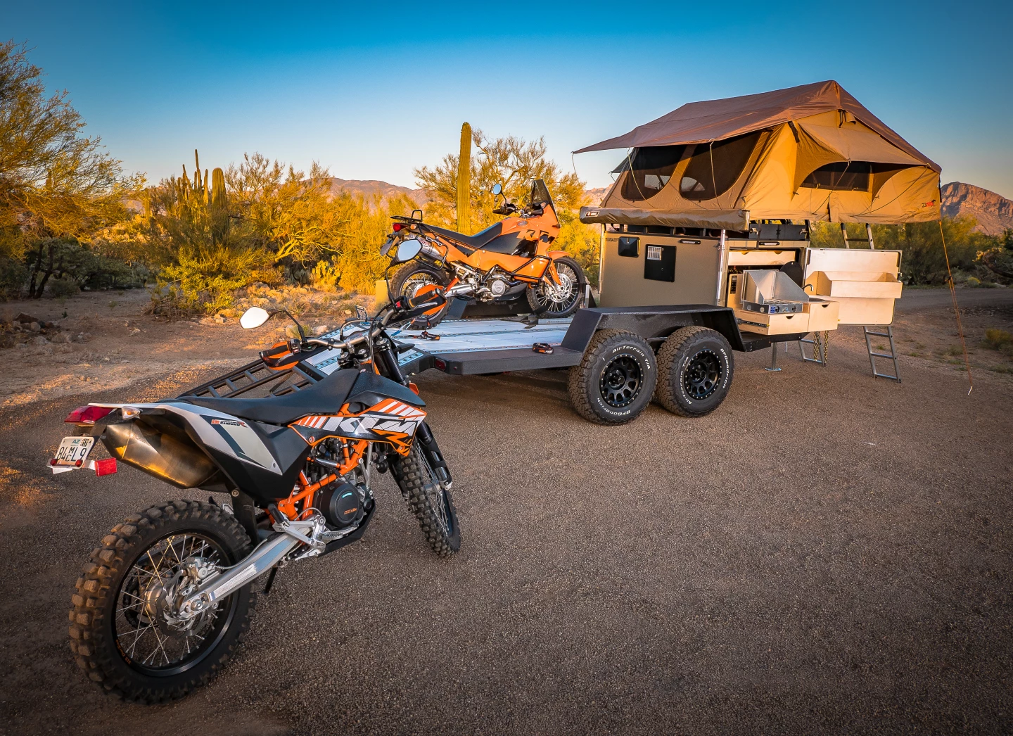 The Turtlebacker flatbed camping trailer plays hard, sleeps well