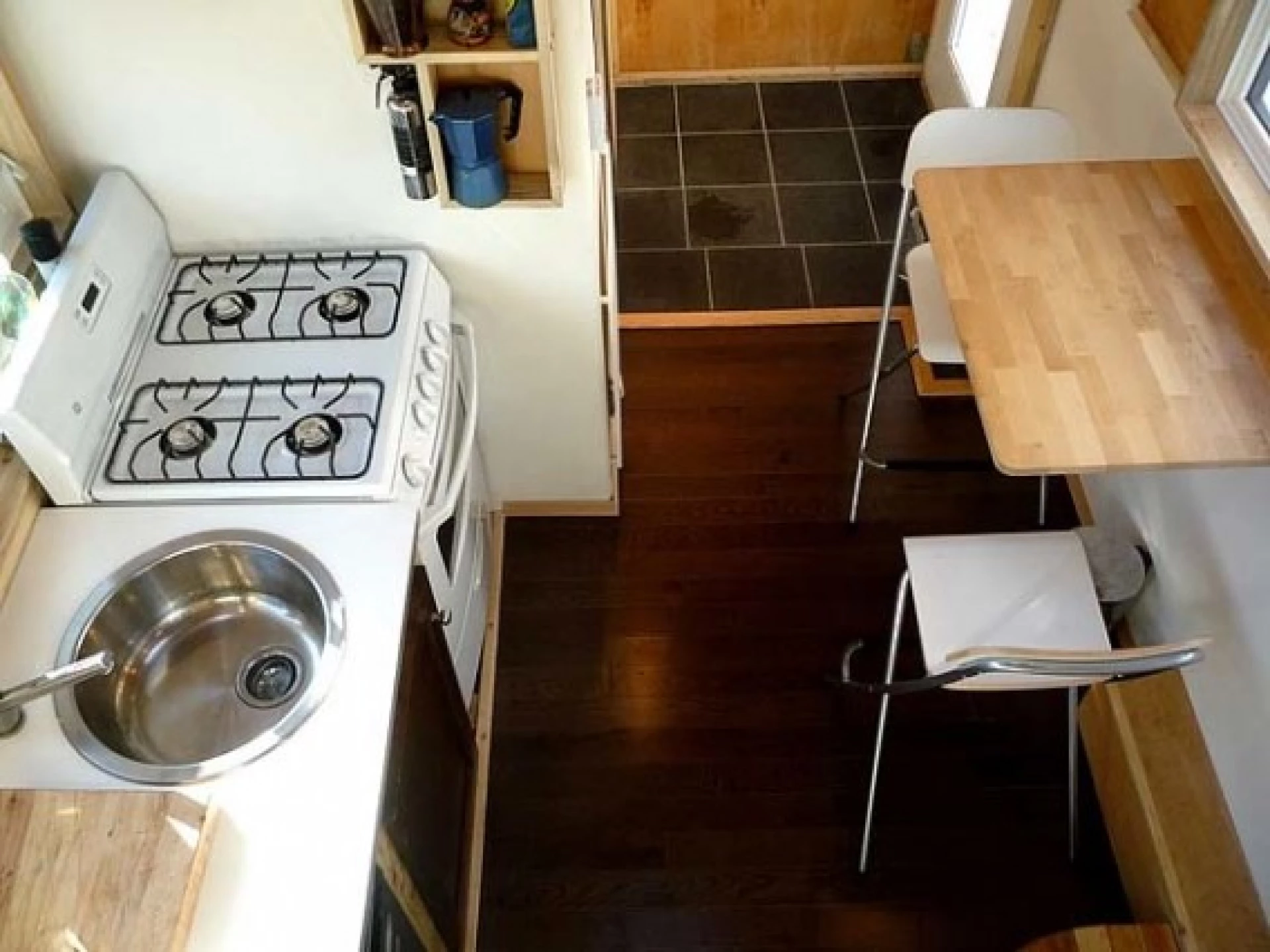 Tiny Leaf House can accommodate a family of four – and it has wheels