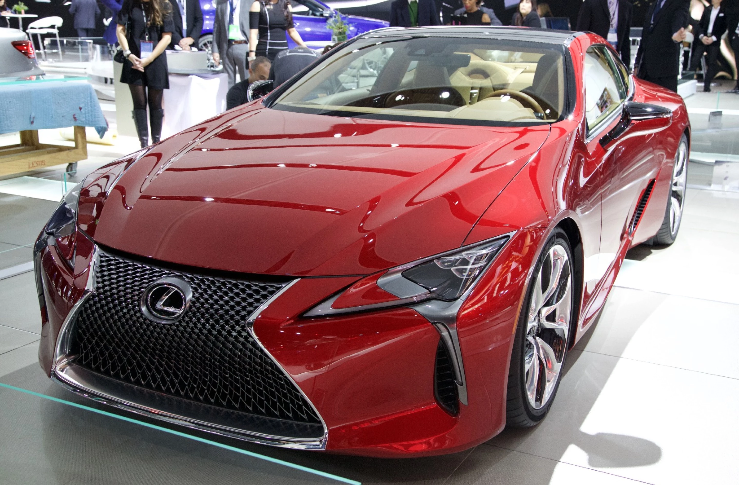 Lexus to premiere hybrid LC500 in Geneva
