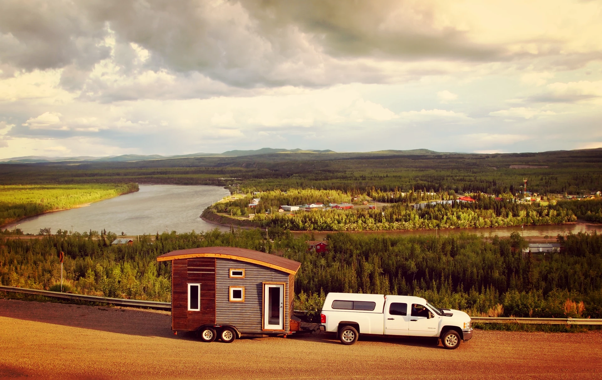 Leaf House Version.3: A tiny house for sub-zero temperatures