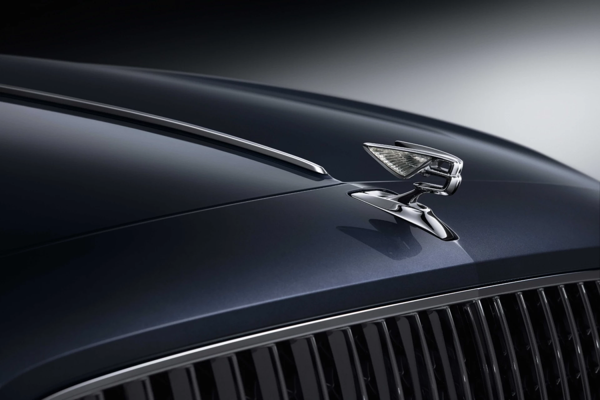 Bentley sets the wheels of the new Flying Spur in motion