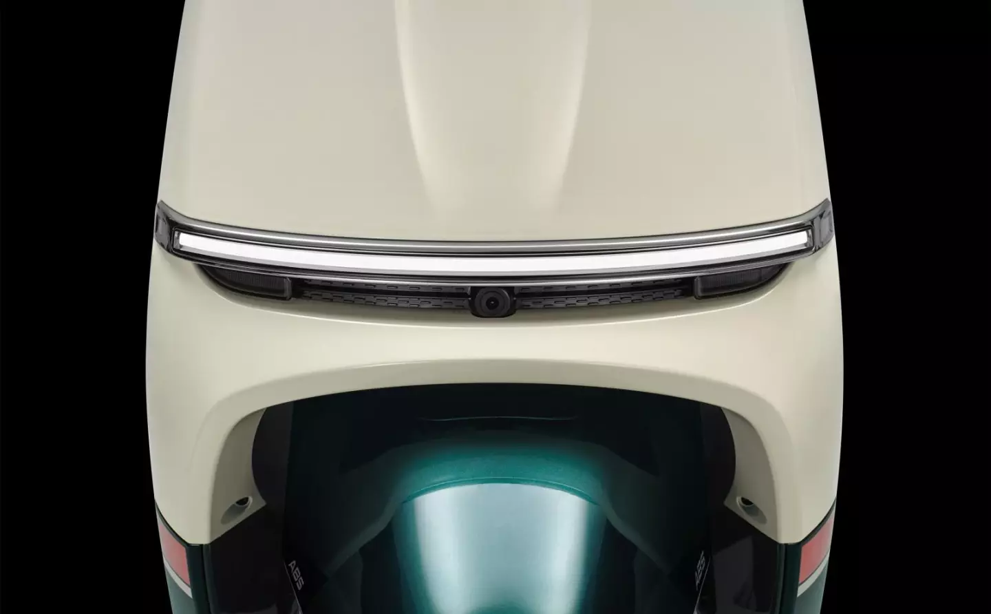 CFMoto's new 150 aura scooter blends retro style, modern tech