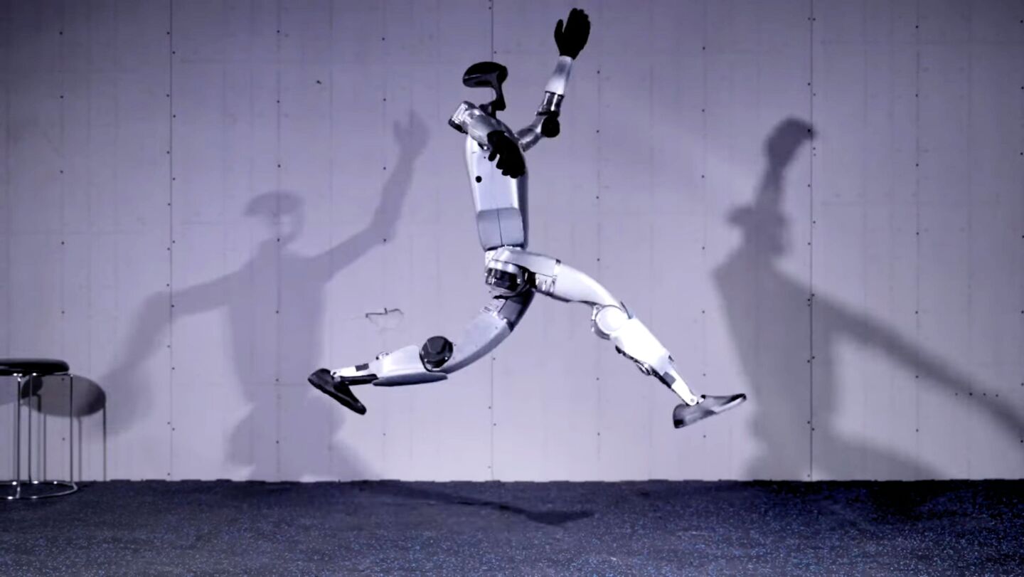 Video: Unitree G1 humanoid robot ready to leap into mass production