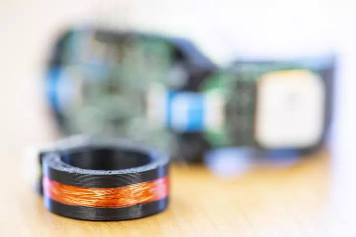 Smart ring tech magnetically tracks its user's finger