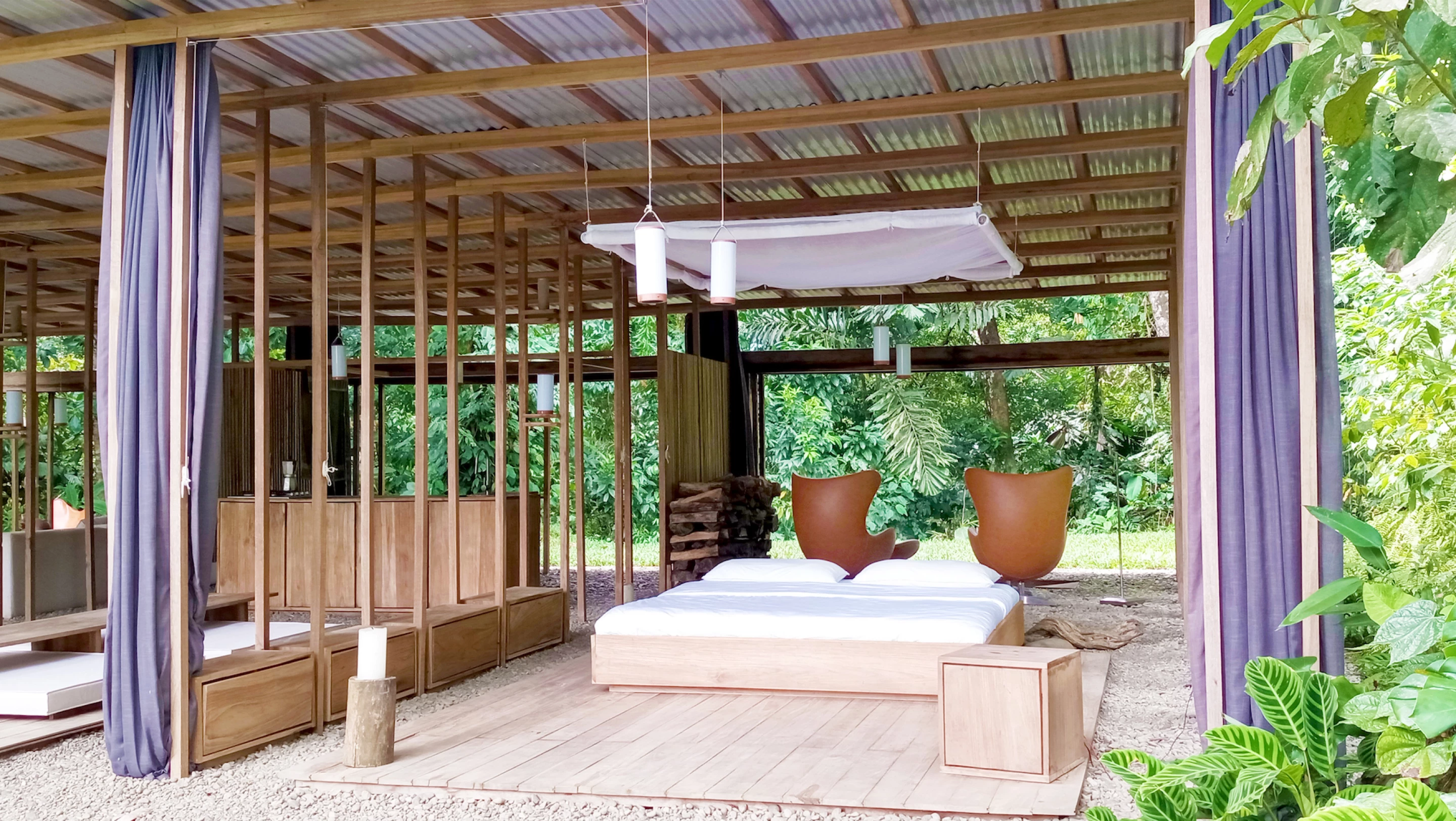 Incredible home tears down the walls to embrace jungle living