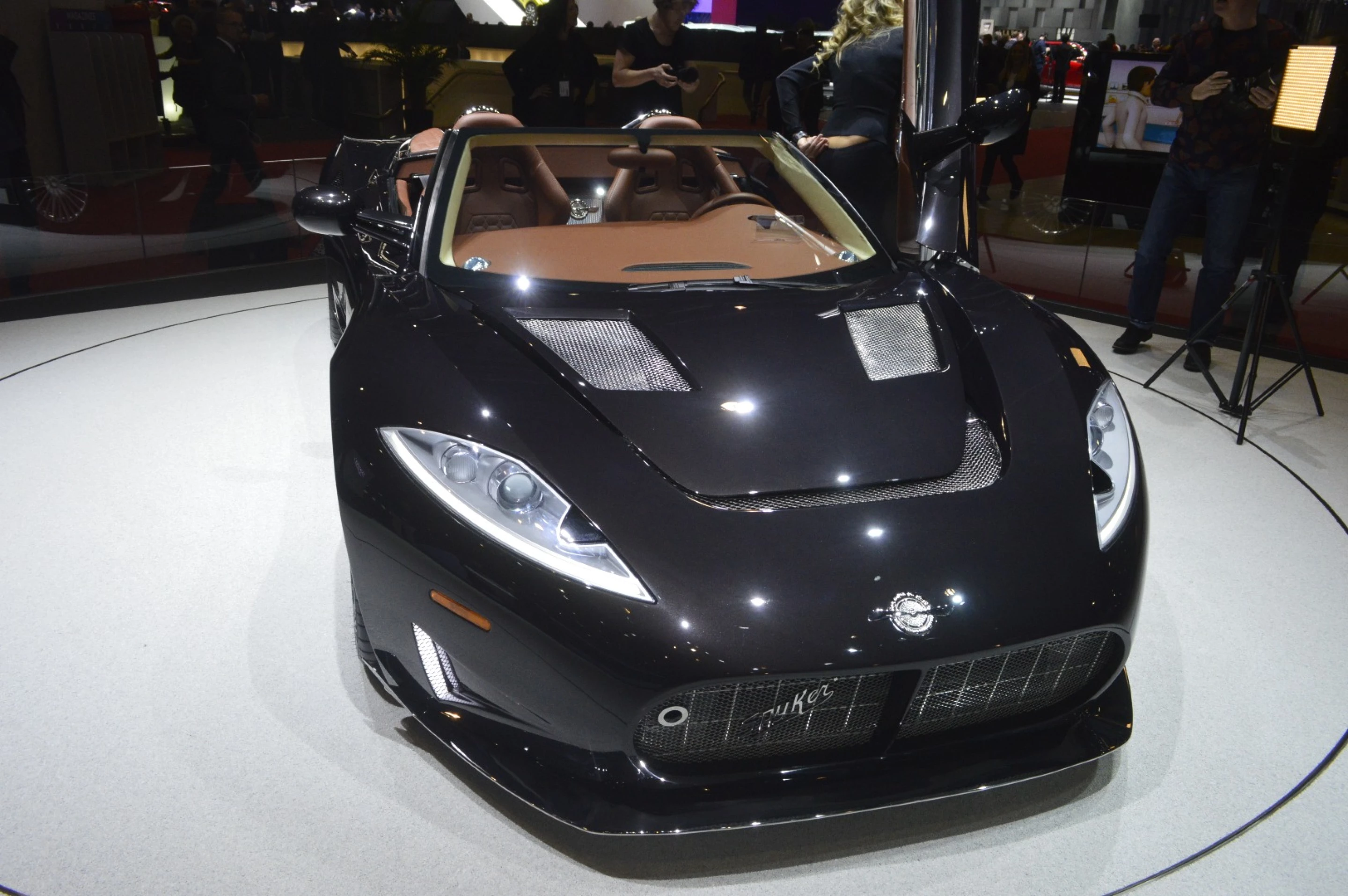 Spyker goes with Koenigsegg for C8 Preliator Spyder engine