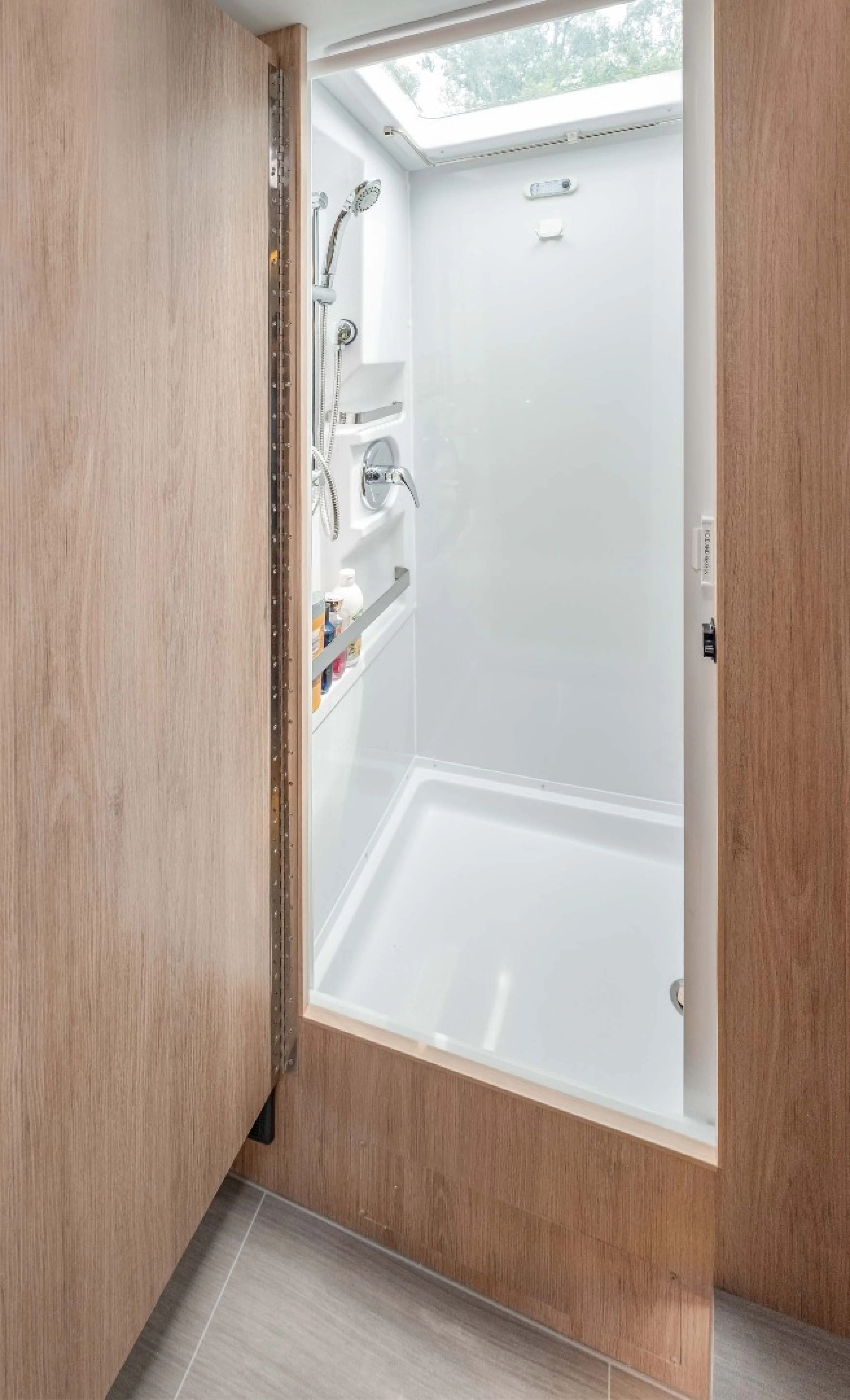 Leisure motorhome pushes cyclists farther with bike storage and ...