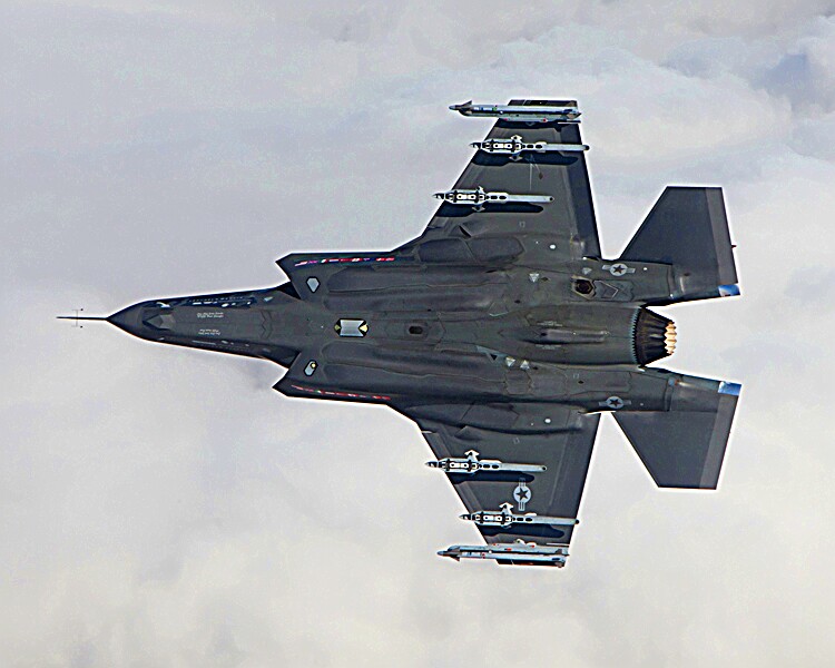 F-35A Joint Strike Fighter straps on its missiles