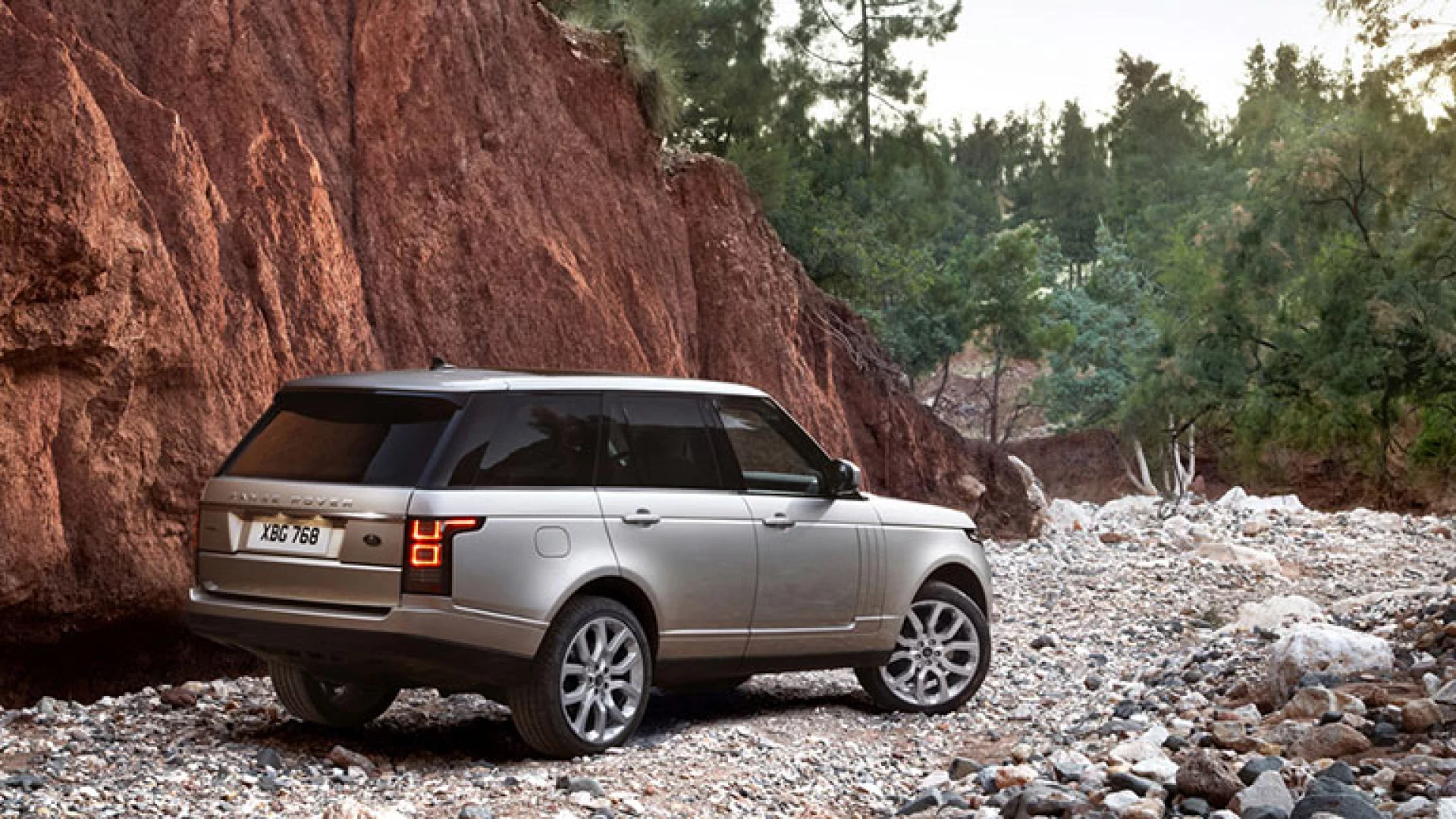 London reveal of all-new 2013 Range Rover brings new details and pics