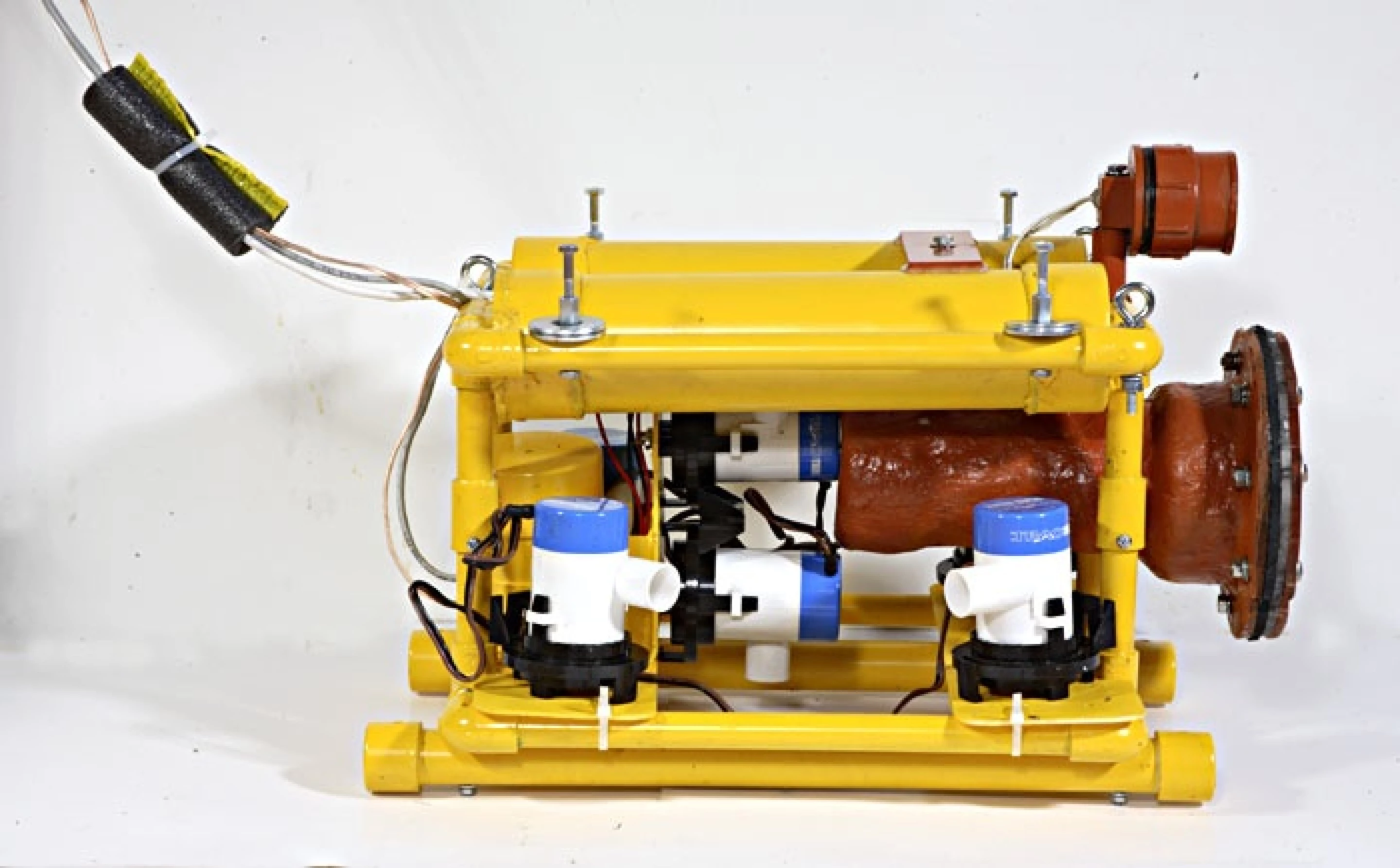 Education and inspiration via underwater robot
