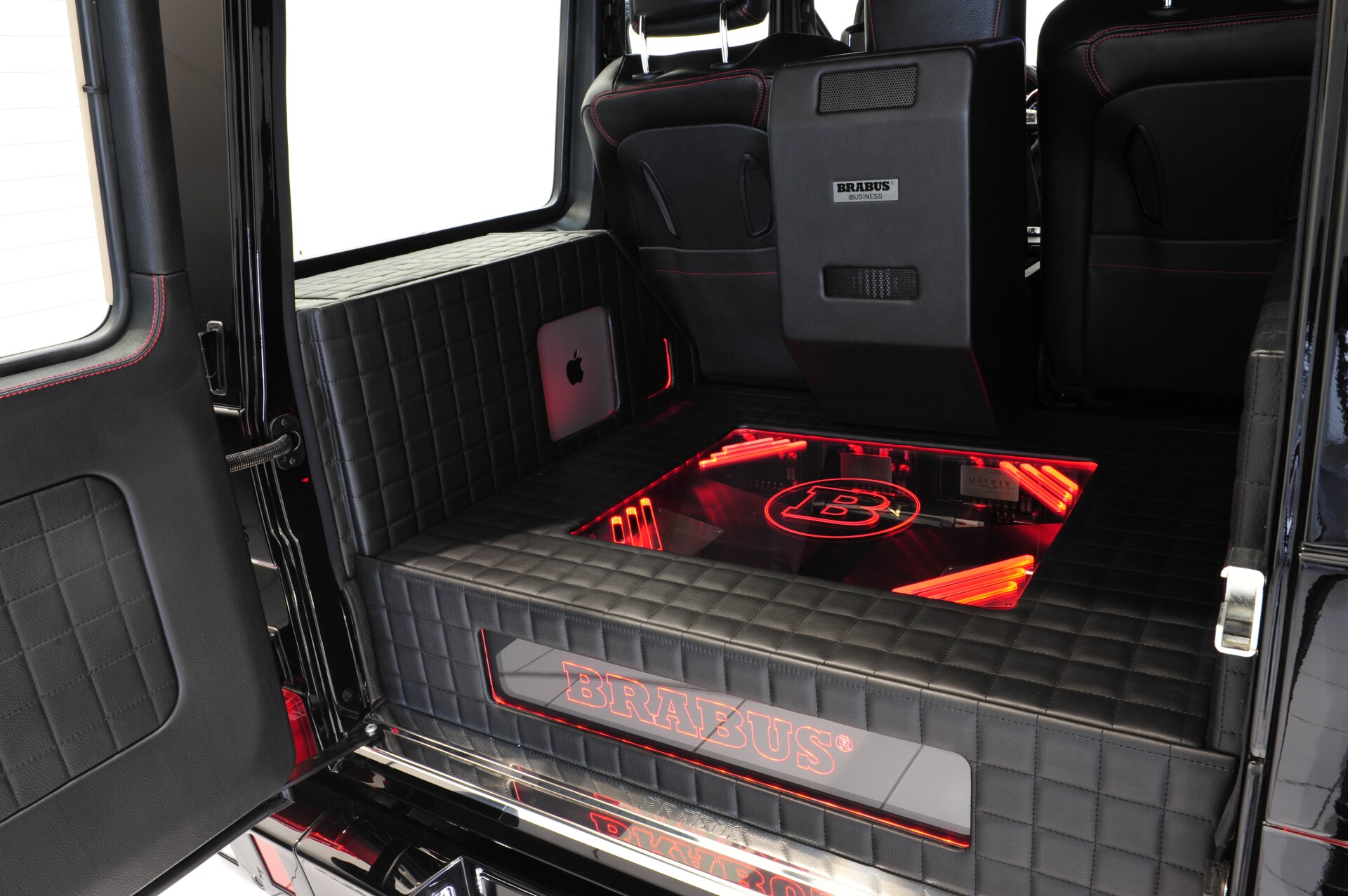 Brabus iBusiness: The 800 hp off-roader for internet entrepreneurs