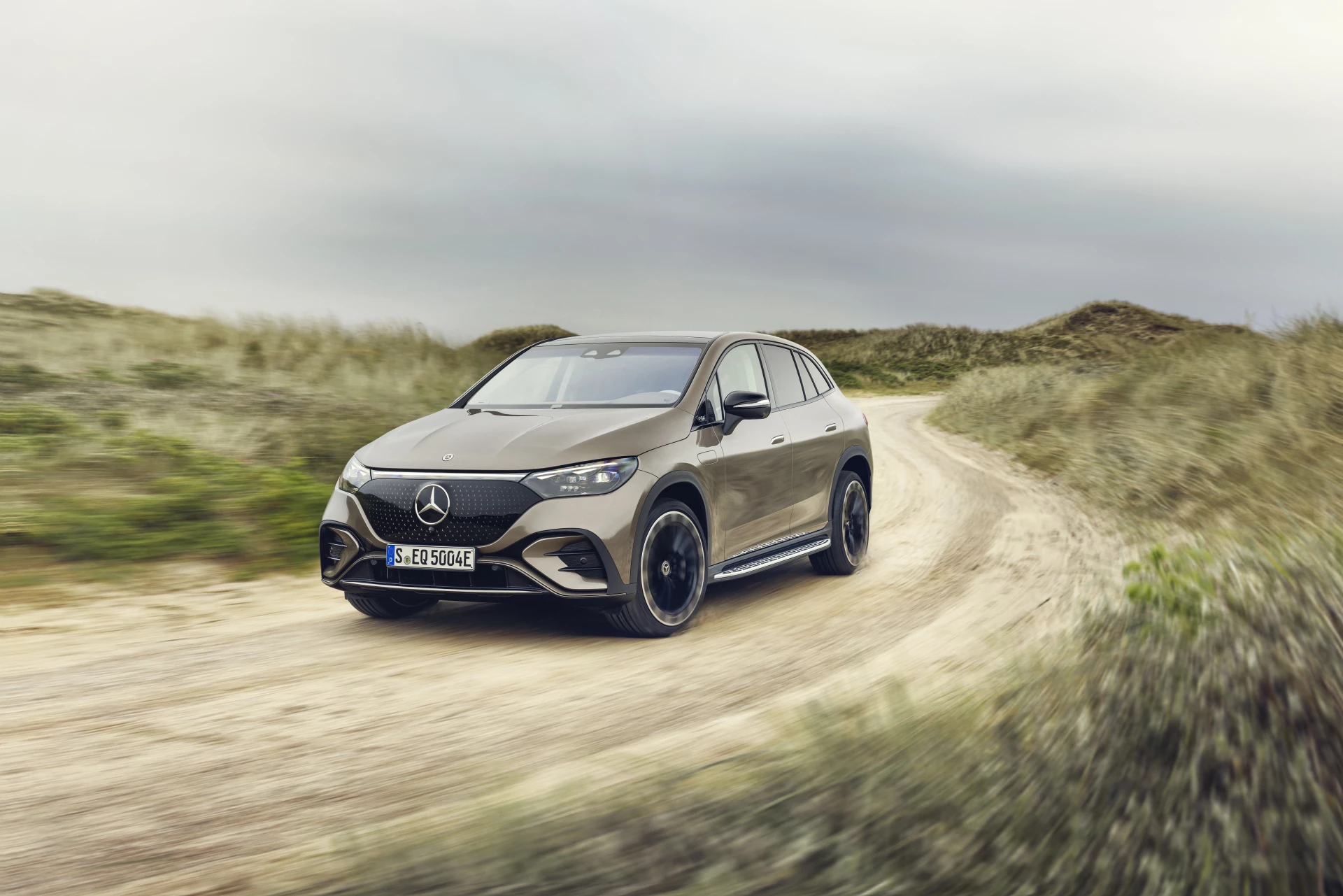 Mercedes EQE e-SUV brings up to 340 miles or 677 hp of AMG power