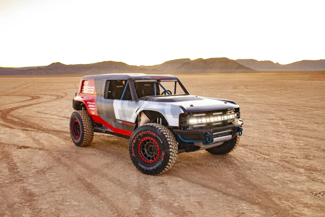Ford's twin-turbo Baja racer flashes a first look at the new Bronco