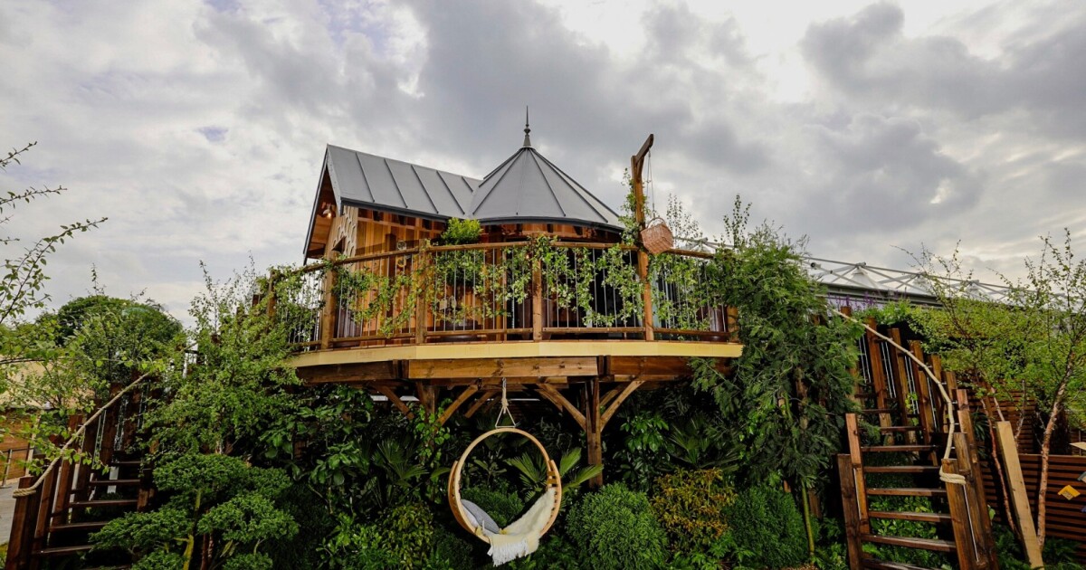 Luxury prefabricated treehouse revealed at the RHS Chelsea Flower Show