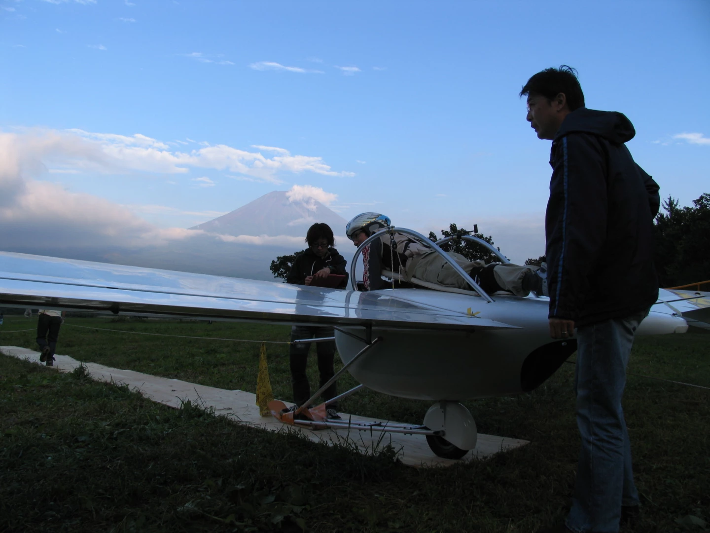 OpenSky jet-powered glider inspired by Japanese anime