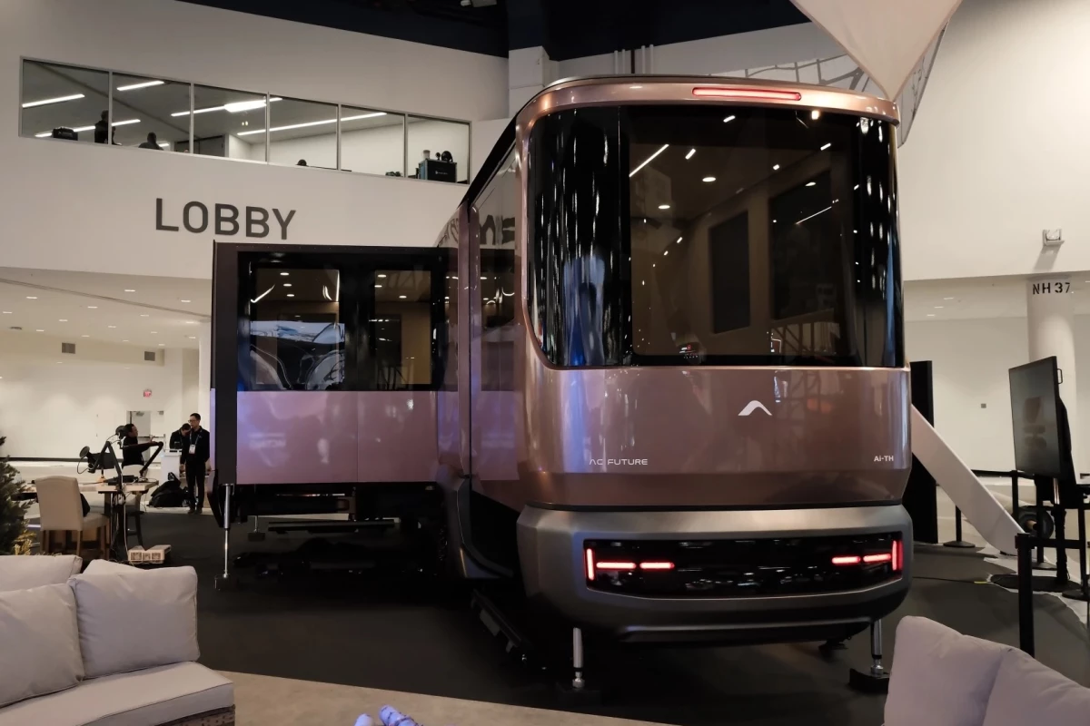 AC Future Transformer Home Trailer: Smart RV Debut