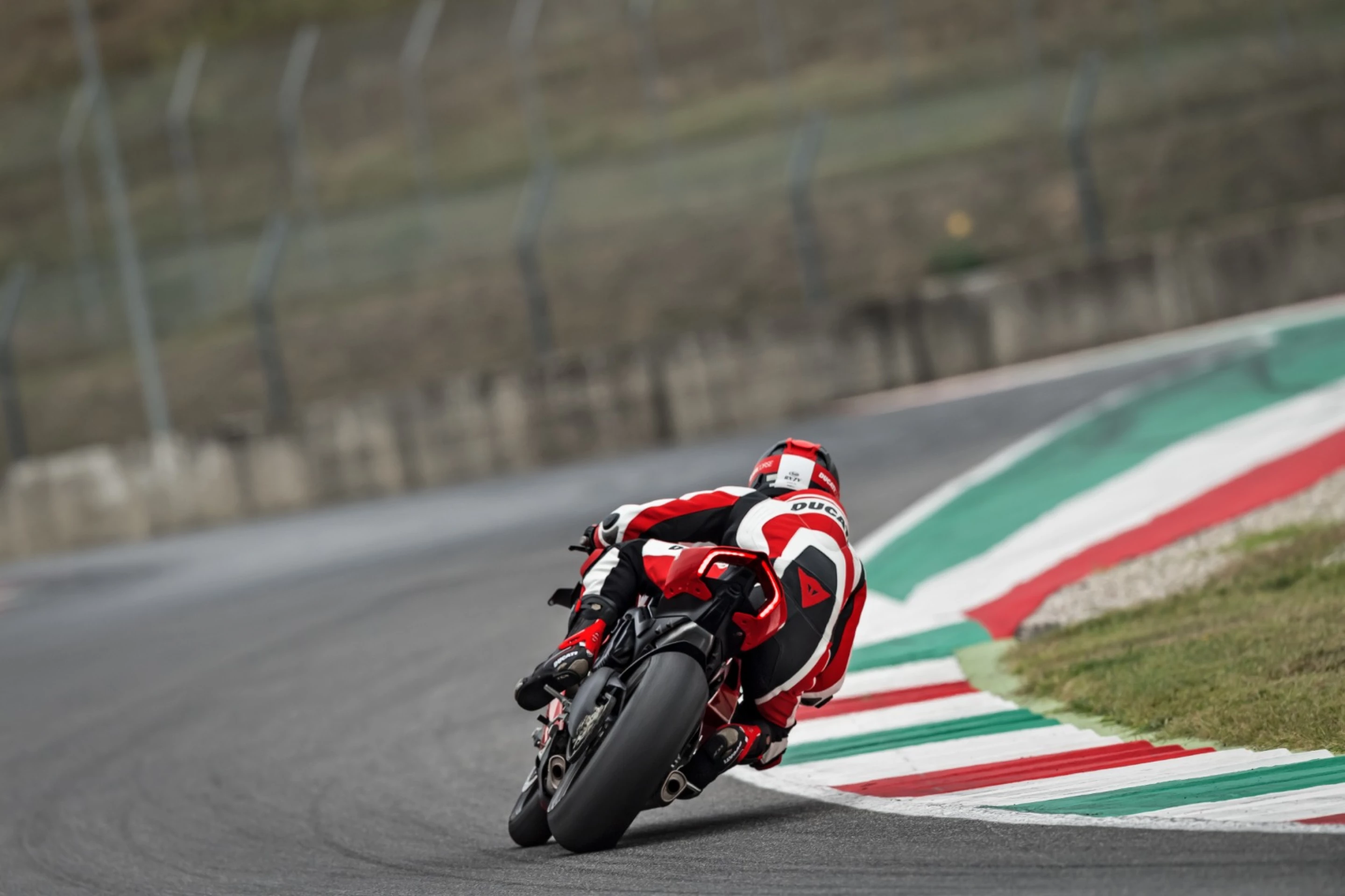 Hail to the king: Ducati's new Panigale V4R is the most powerful ...