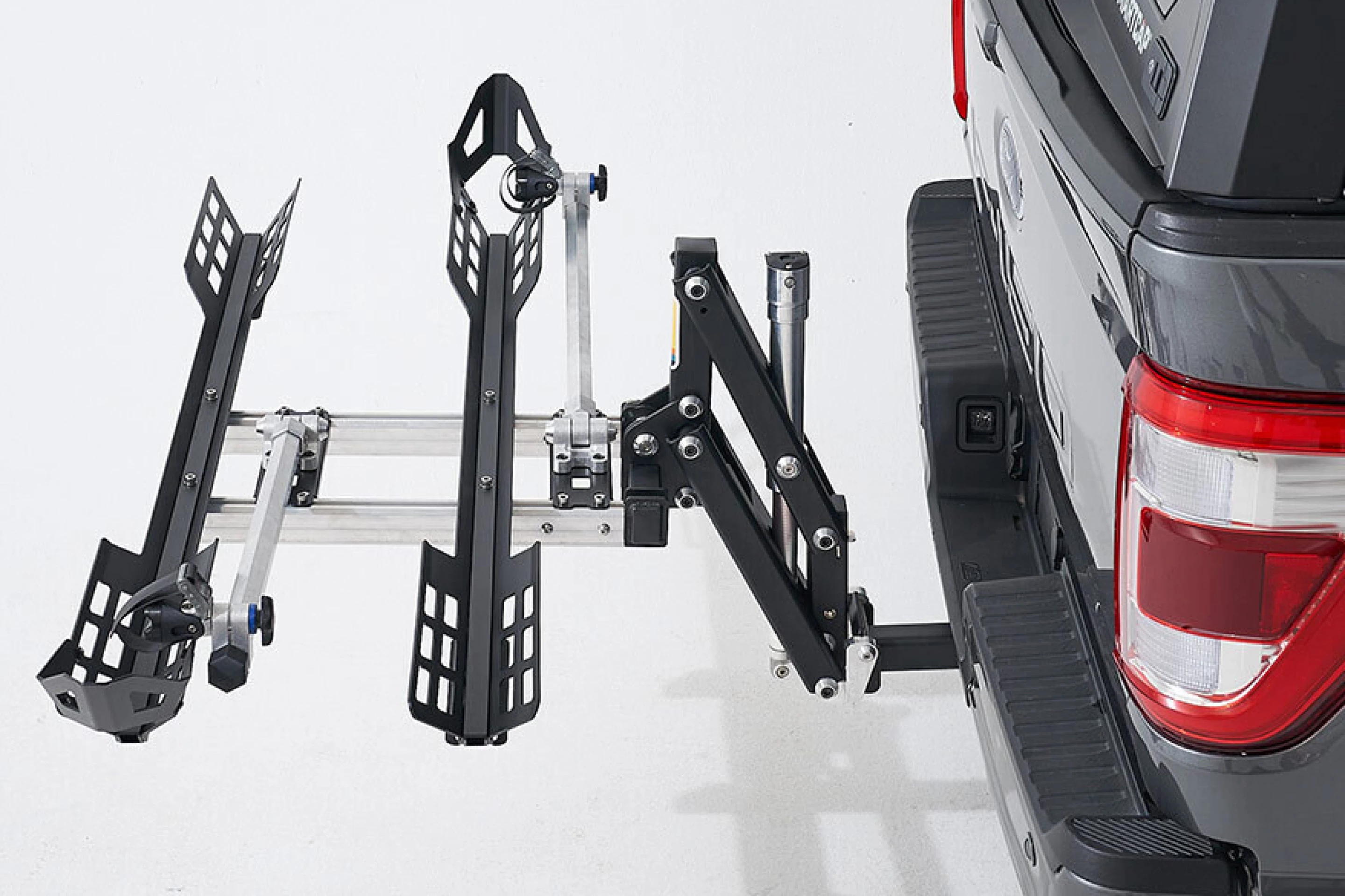 Suweeka Bike Lifter does away with hefting eMTBs onto vehicle racks