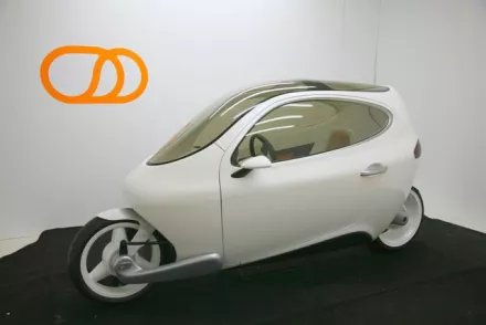 Lit Motors C-1 self balancing electric motorcycle production plan announced