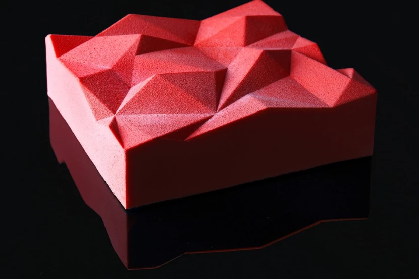 Architect turned cake-maker serves up mouth-watering geometric 3D ...