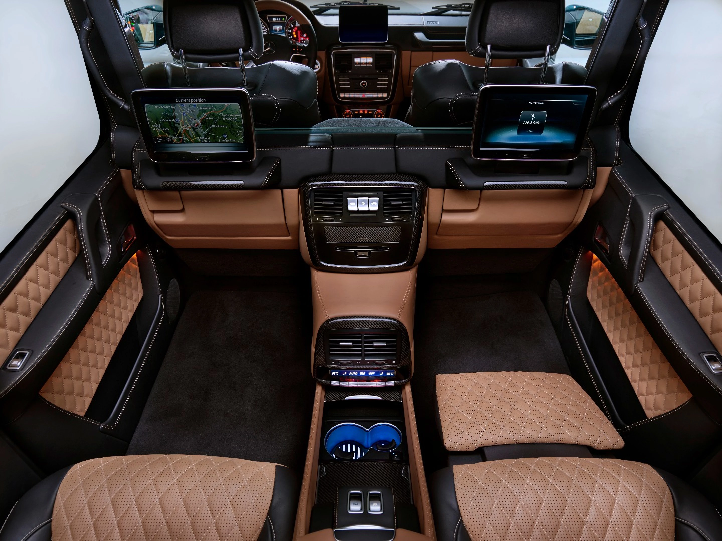 Off-road absurdity, thy name is Maybach G650 Landaulet